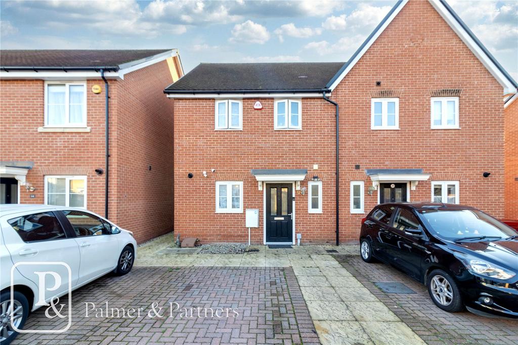 Dennis Randle Way, Colchester, Essex... 3 bed semi-detached house - £ ...