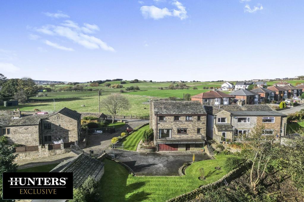 Hunsworth Lane, East Bierley... 3 bed detached house - £550,000