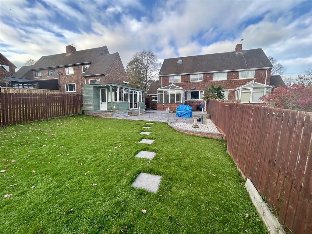 Ridding Road, Esh Winning, County Durham 3 bed semi-detached house - £ ...
