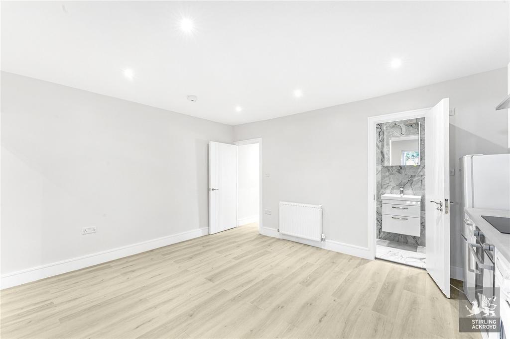 Glyn Road, Clapton, Hackney, London, E5 2 bed apartment - £1,900 pcm (£ ...