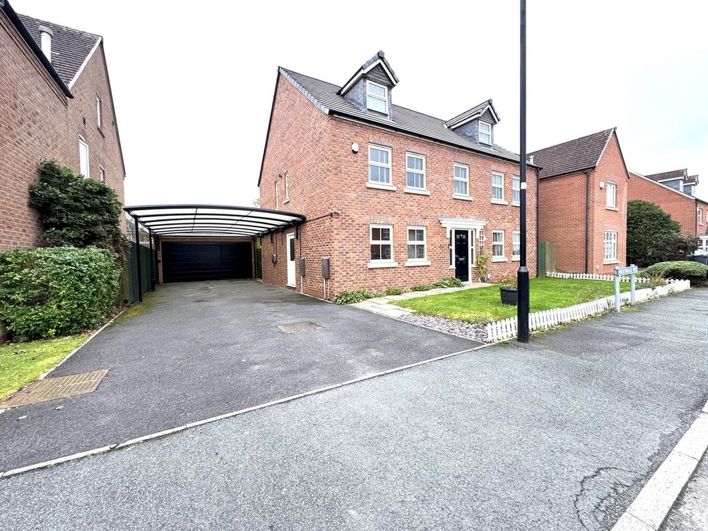 Nightingale Way, Preston PR3 5 bed detached house - £465,000