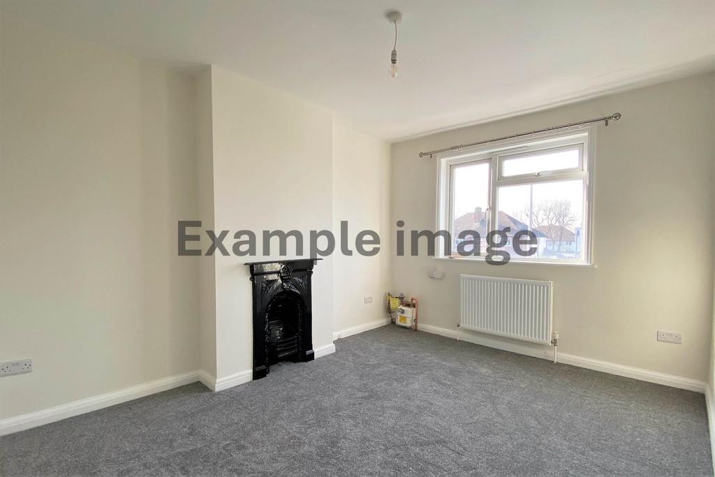 Stonecot Hill, Sutton 2 bed flat - £1,600 pcm (£369 pw)