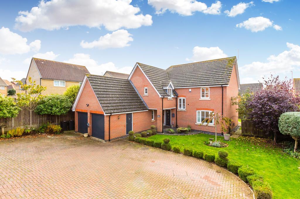 Hollowell Close, Rushden NN10 4 bed detached house for sale - £550,000
