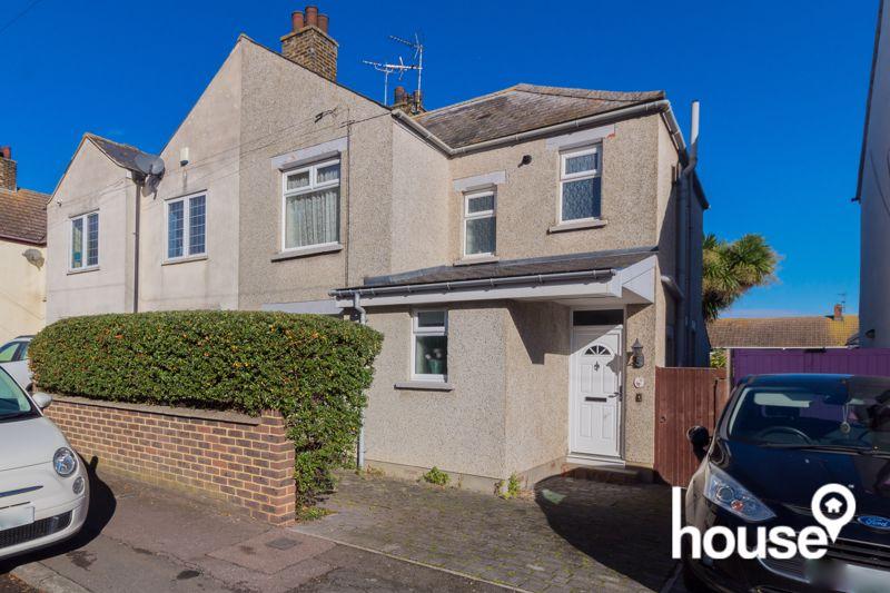North Road, Queenborough ME11 3 bed semi-detached house - £290,000