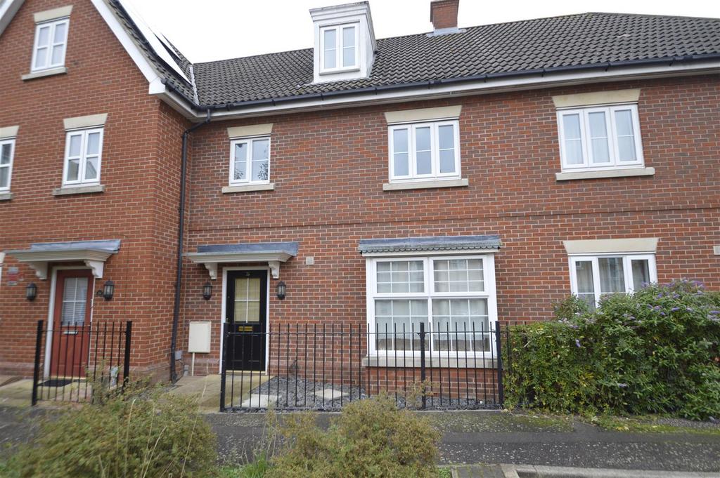 Lockwell Road, Dagenham 3 bed terraced house for sale - £450,000