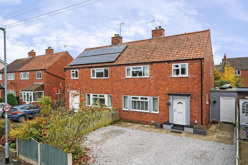 Lyndon Avenue, Bramham, Wetherby 3 bed semi-detached house for sale - £ ...
