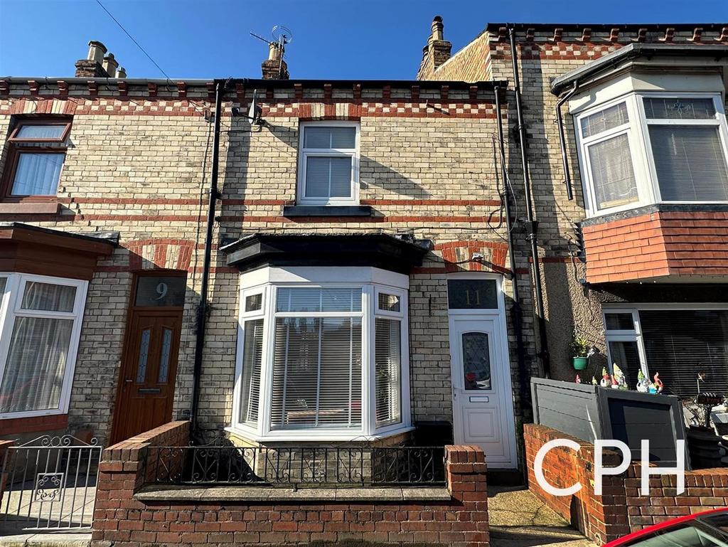Park Road, Scarborough 2 bed terraced house - £156,500