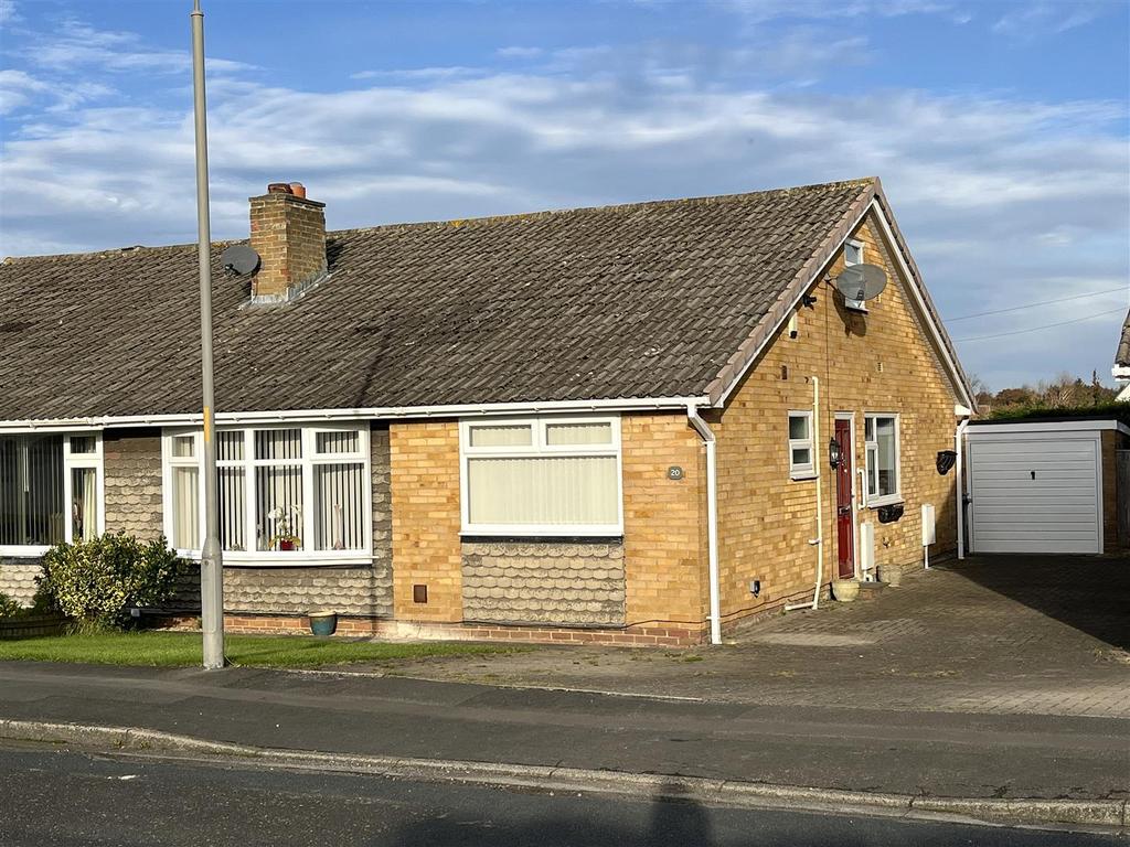 Angrove Close, Great Ayton TS9 2 bed bungalow - £250,000