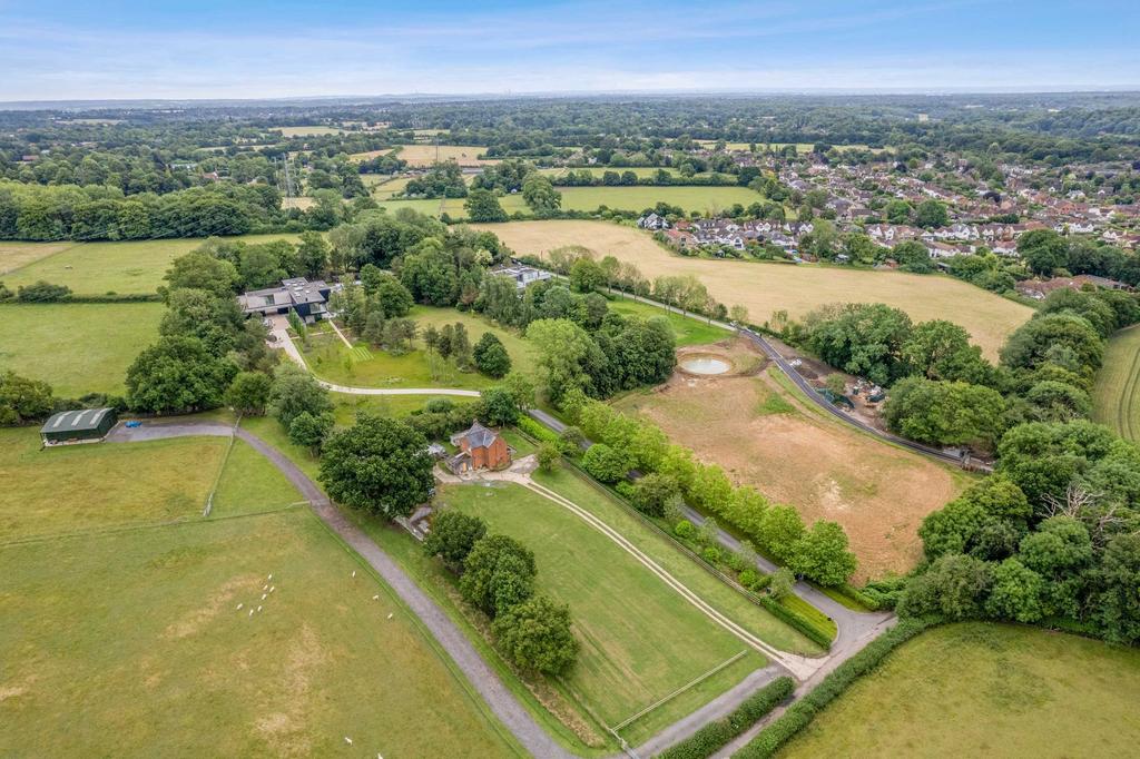 Bottom Lane, Beaconsfield HP9 Plot - £2,350,000