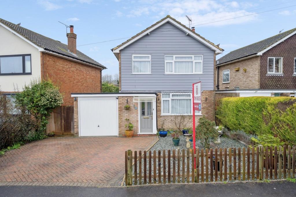 Place Farm Way, Princes Risborough HP27 3 bed detached house for sale ...