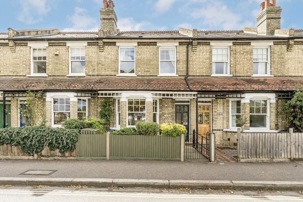 First Cross Road, Twickenham TW2 2 bed house - £799,950