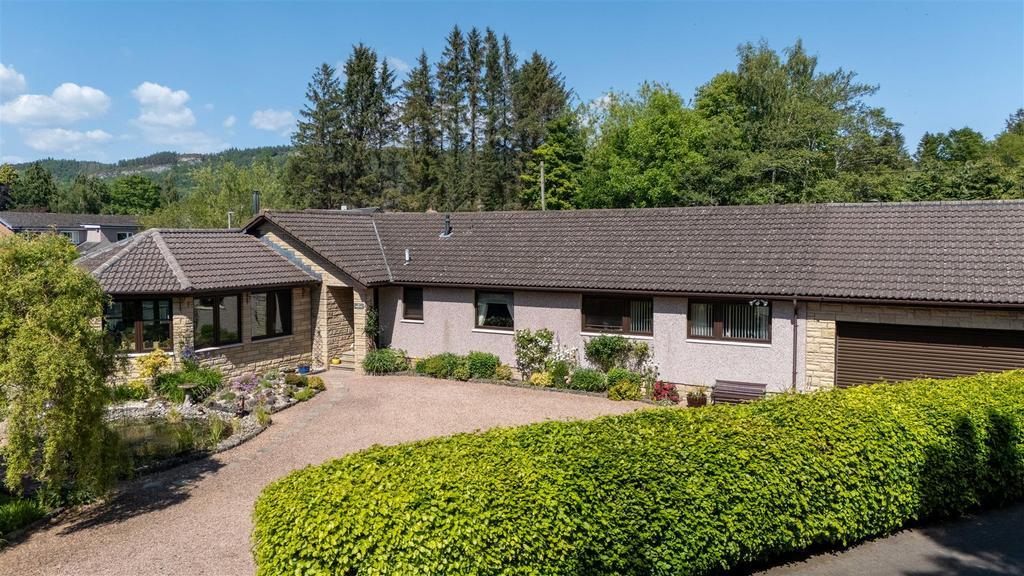 Old Edinburgh Place, Bridge Of Earn... 5 bed detached bungalow for sale ...