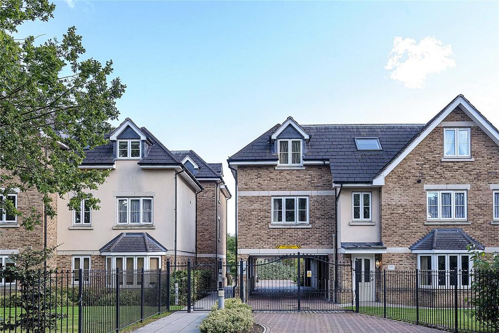 Church Road, Addlestone KT15 2 bed flat for sale - £300,000