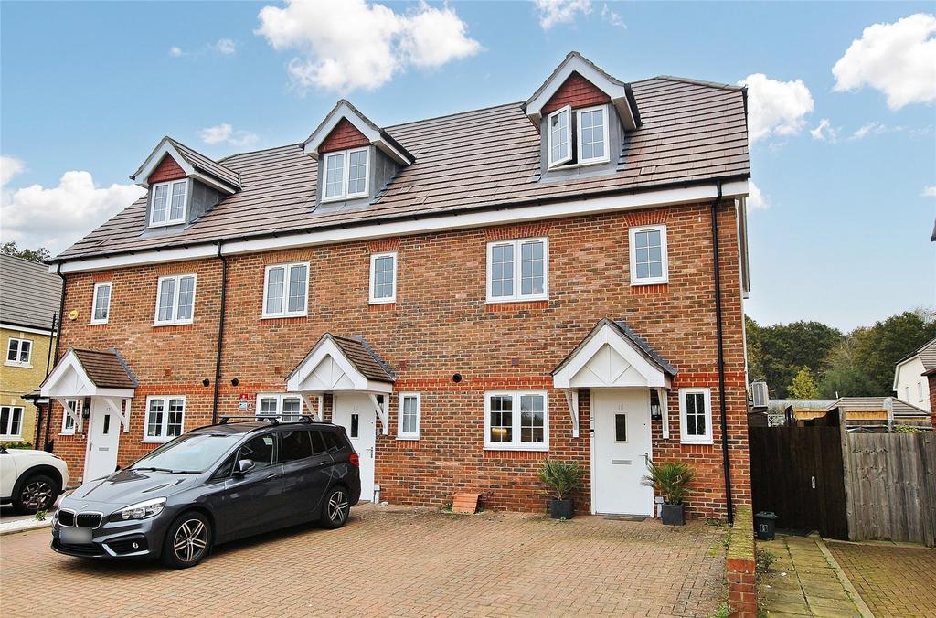 Guernsey Way, Woking GU21 4 bed end of terrace house for sale - £545,000