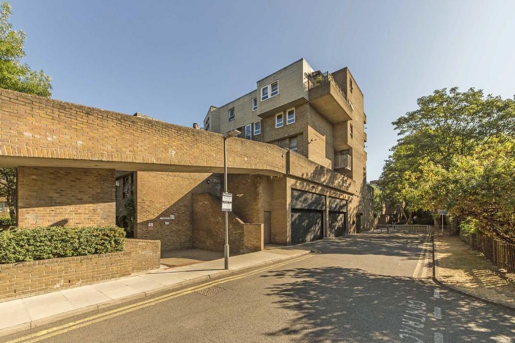 Burr Close, London E1W 2 bed flat - £2,396 pcm (£553 pw)