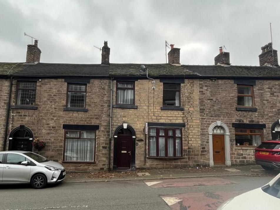 Market Street, Broadbottom, Hyde 3 bed terraced house - £129,000