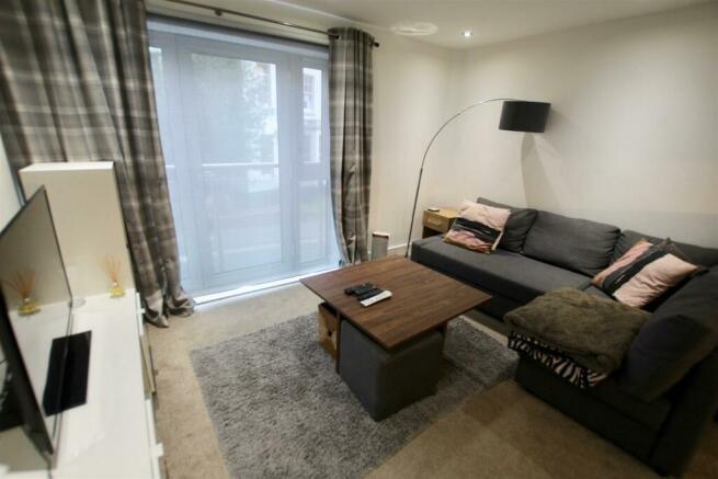 North West, 41 Talbot Street... 2 bed flat - £1,375 pcm (£317 pw)