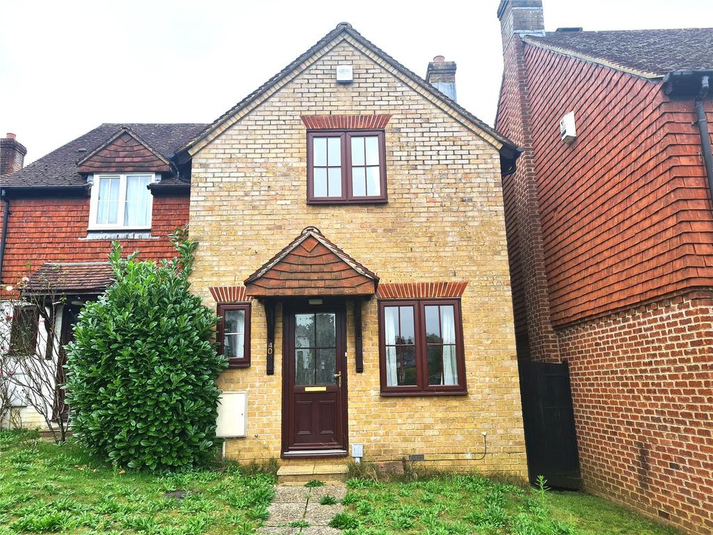Farncombe Street, Godalming, Surrey, GU7 2 bed end of terrace house - £ ...