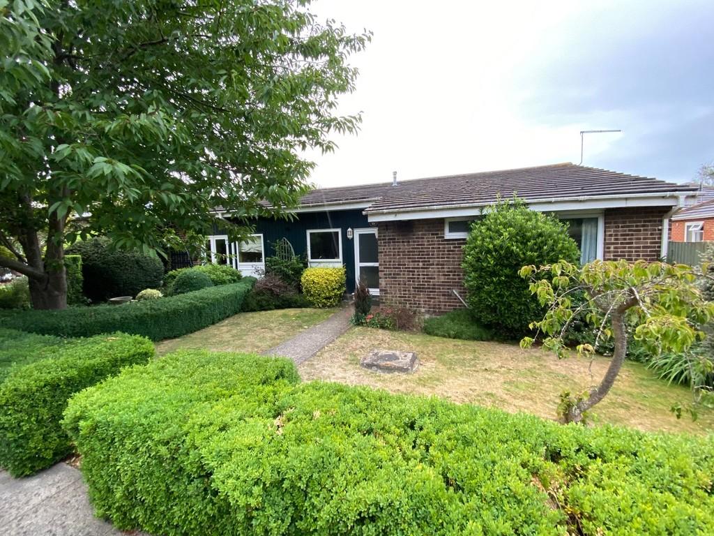 Ulcombe Gardens, Kent CT2 5 bed detached house - £2,000 pcm (£462 pw)