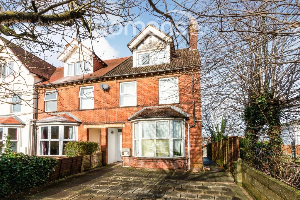 Worting Road, Basingstoke 1 bed apartment - £775 pcm (£179 pw)