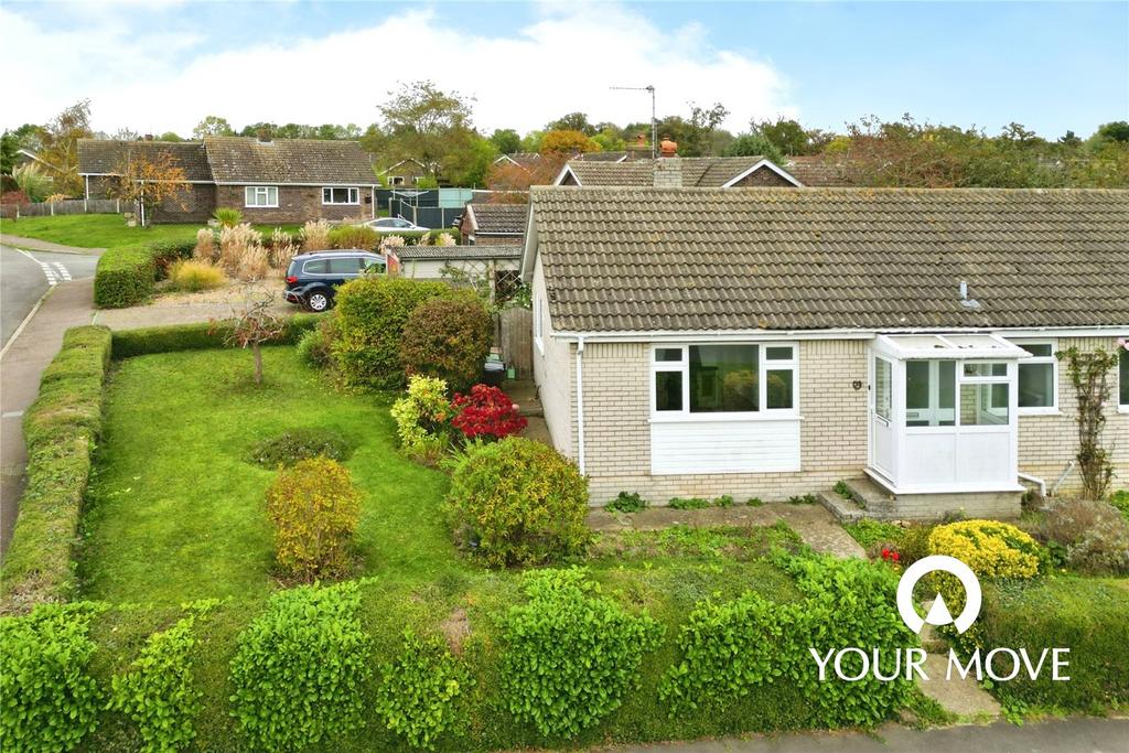The Street, Beccles NR34 3 bed bungalow - £200,000