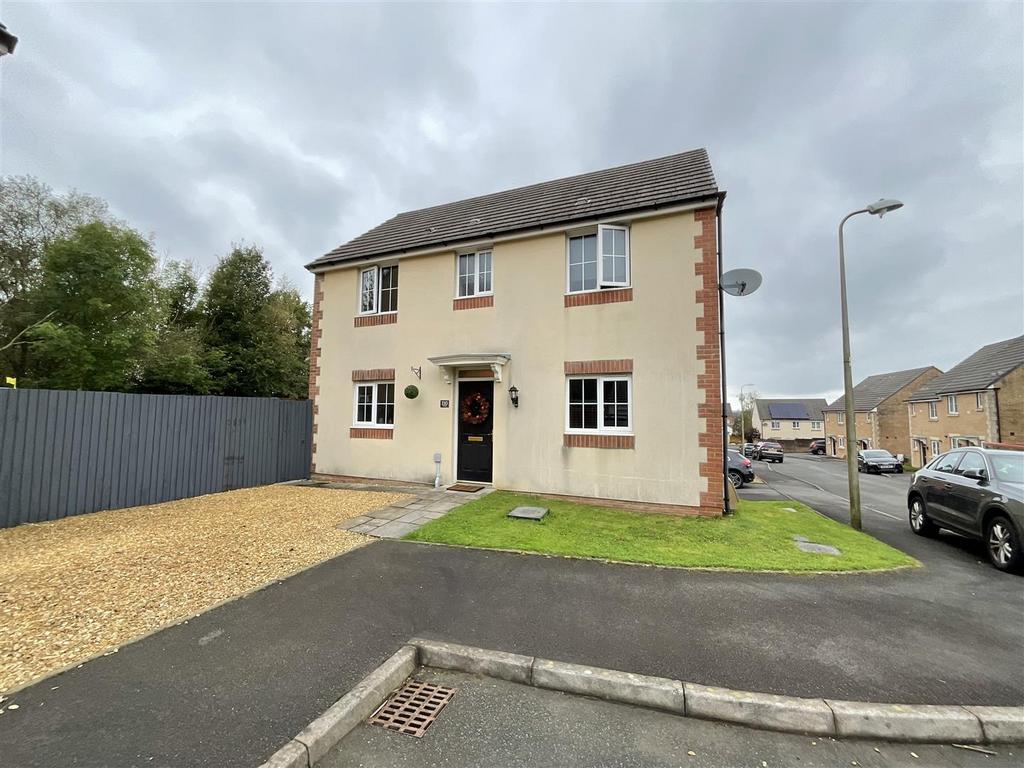 Ffordd Y Glowyr, Betws SA18 3 bed detached house for sale - £249,500