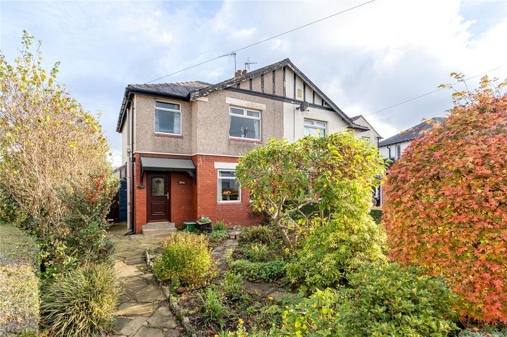 Leathley Crescent, Menston, Ilkley... 3 bed semi-detached house - £349,950