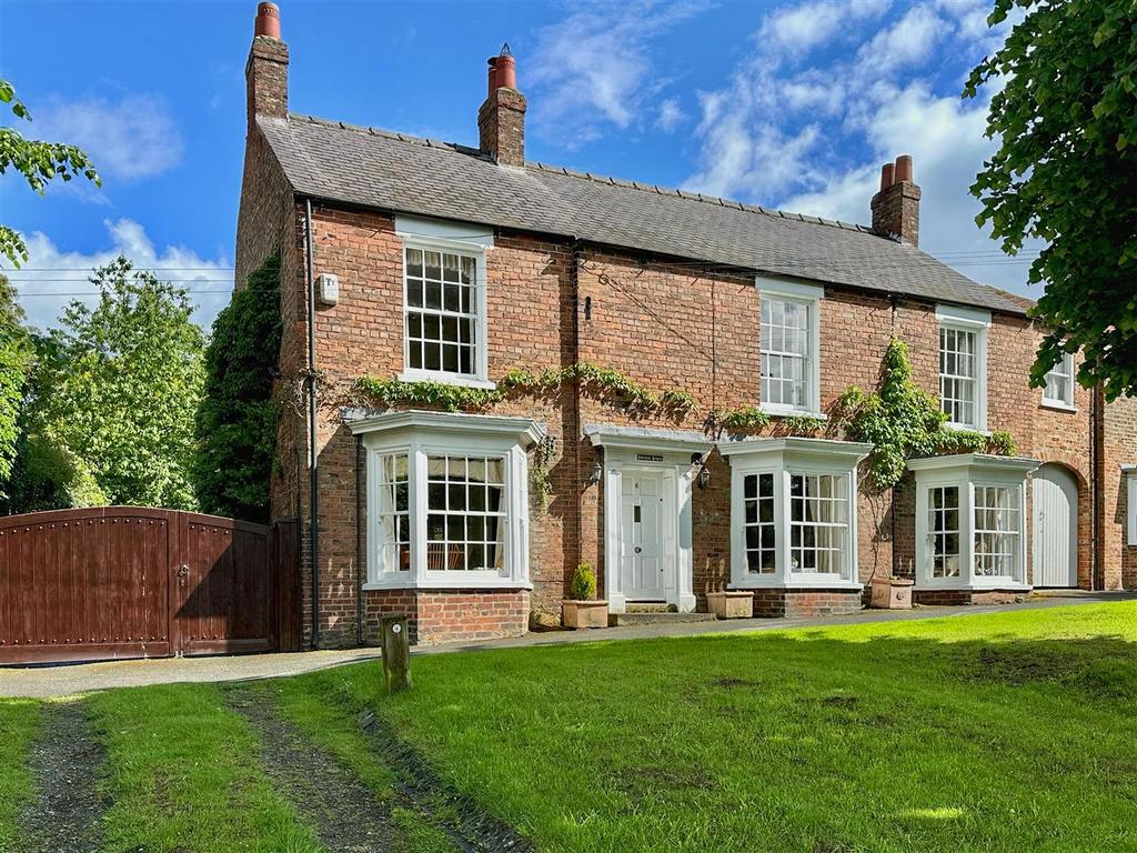 Uppleby, Easingwold, York 4 bed end of terrace house - £850,000
