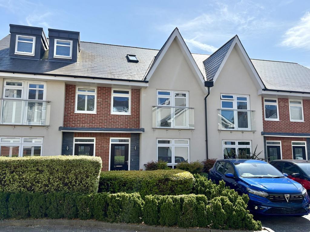 Adams Close, Hamworthy, Poole, BH15 4 bed townhouse for sale - £400,000