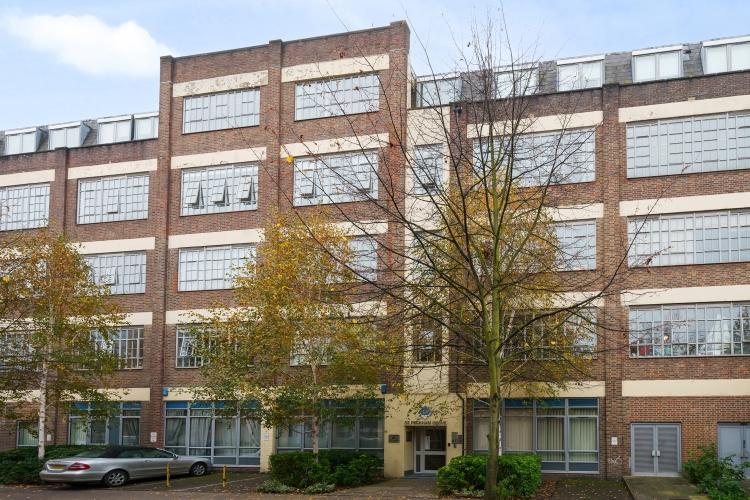 Peckham Grove Peckham SE15 2 bed apartment to rent - £1,750 pcm (£404 pw)