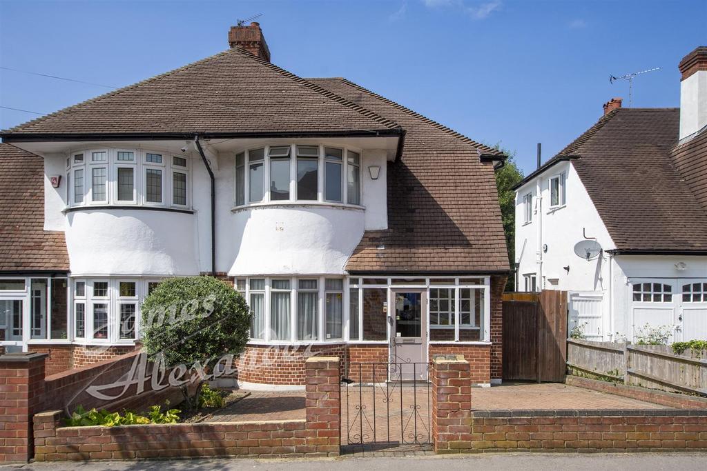 Christian Fields, London 3 bed semi-detached house - £600,000