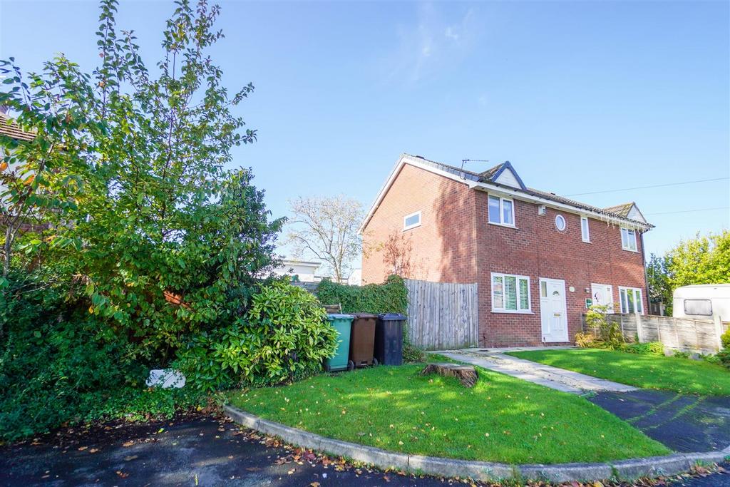 St Helens Road, Leigh WN7 3 bed semi-detached house - £170,000