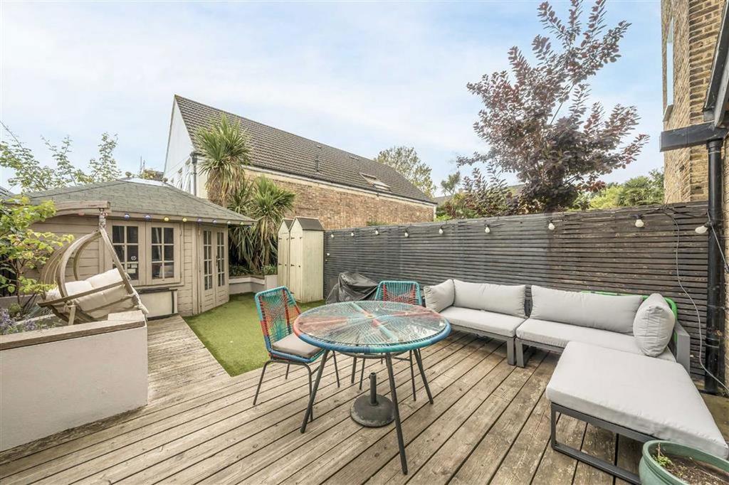 Brockley Grove, London SE4 5 bed semi-detached house - £1,100,000