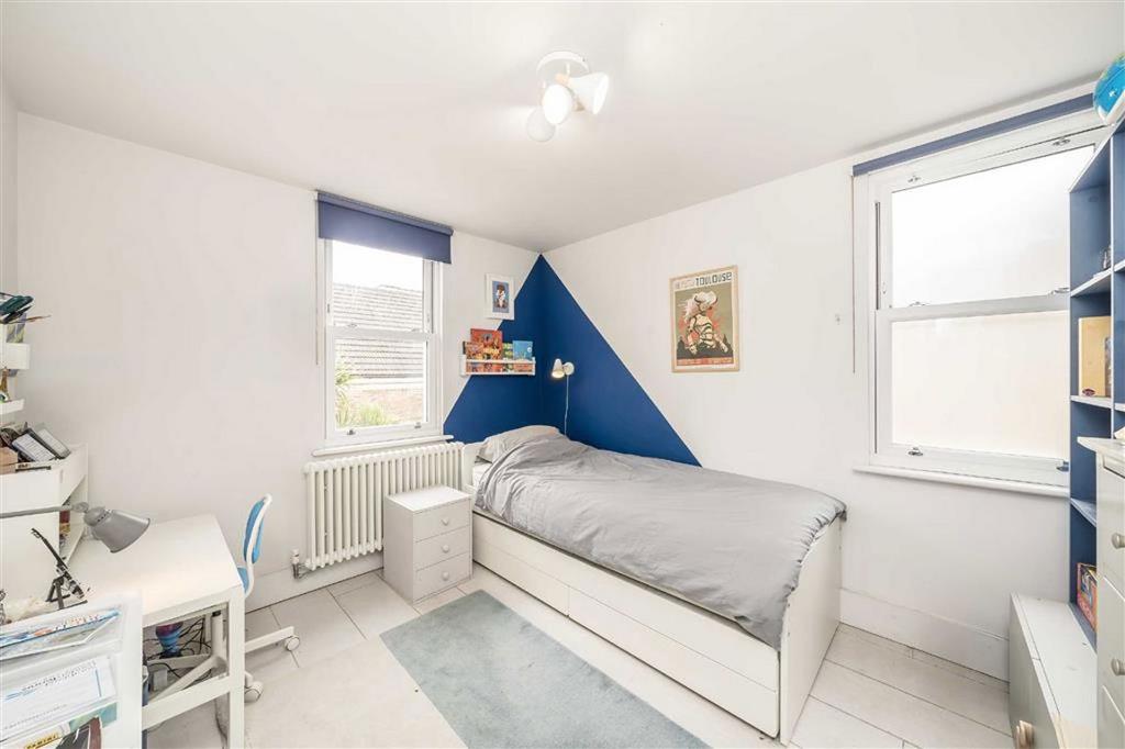 Brockley Grove, London SE4 5 bed semi-detached house - £1,100,000