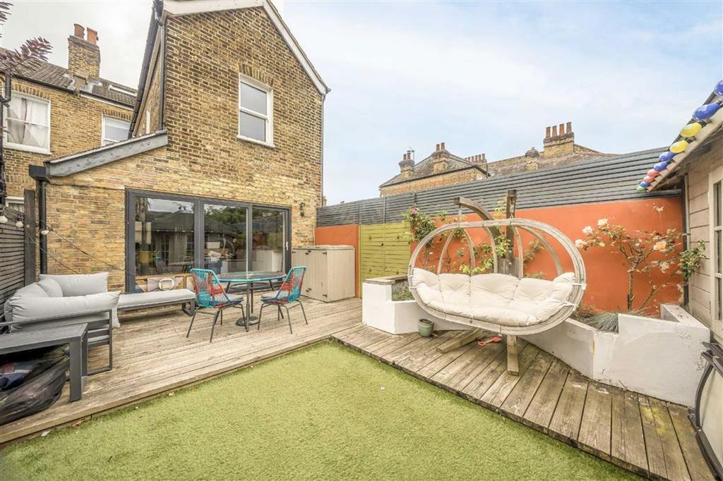 Brockley Grove, London SE4 5 bed semi-detached house - £1,100,000