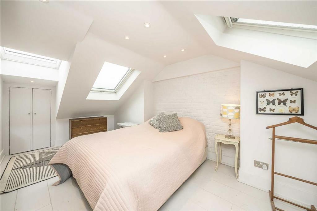 Brockley Grove, London SE4 5 bed semi-detached house - £1,100,000