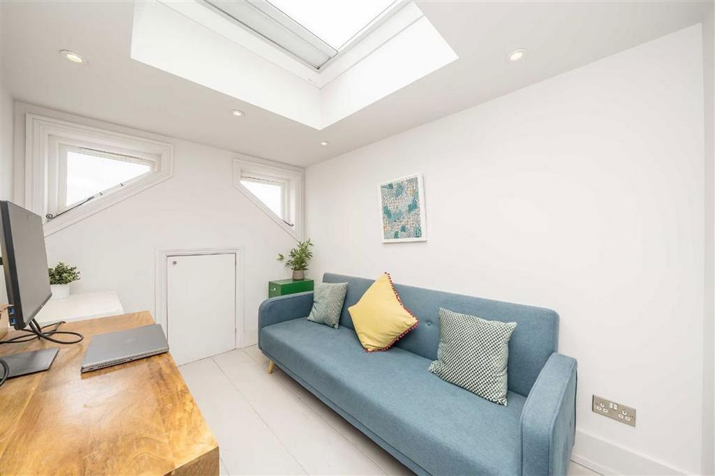 Brockley Grove, London SE4 5 bed semi-detached house - £1,100,000