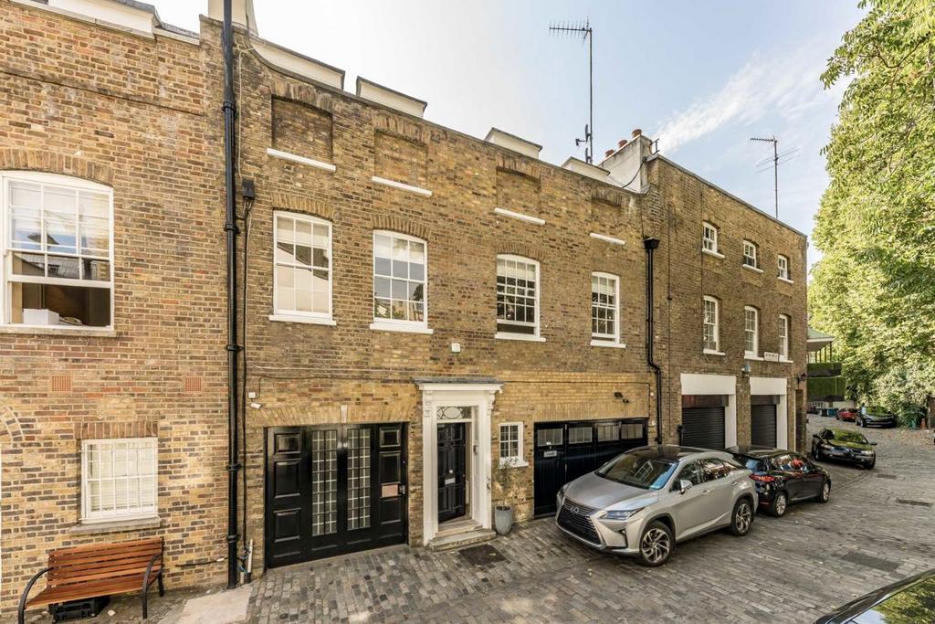 Wilton Row, London SW1X 3 bed house - £10,833 pcm (£2,500 pw)