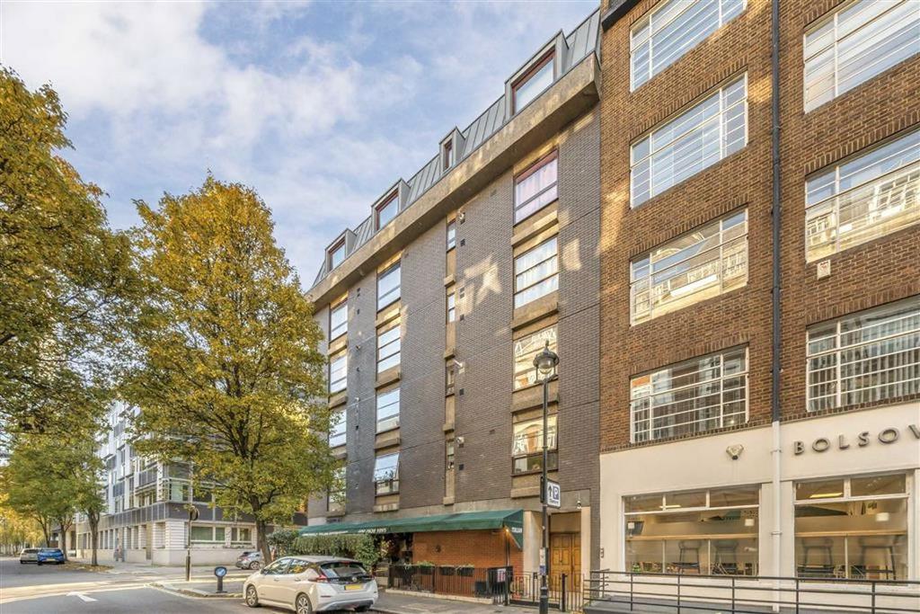 Clipstone Street, London W1W 1 bed flat - £2,383 pcm (£550 pw)