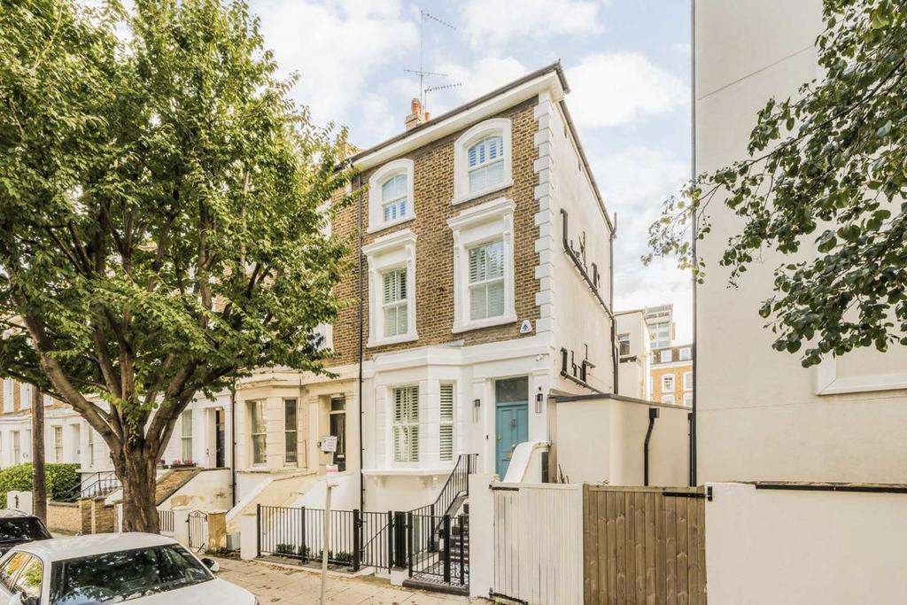 Southerton Road, London W6 2 bed flat - £2,650 pcm (£612 pw)