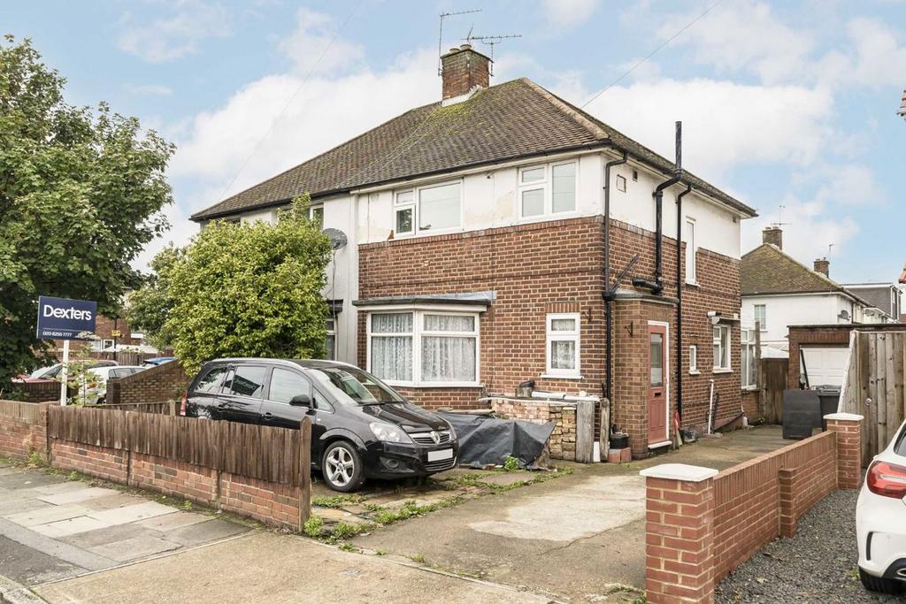York Way, Feltham TW13 3 bed semi-detached house for sale - £490,000
