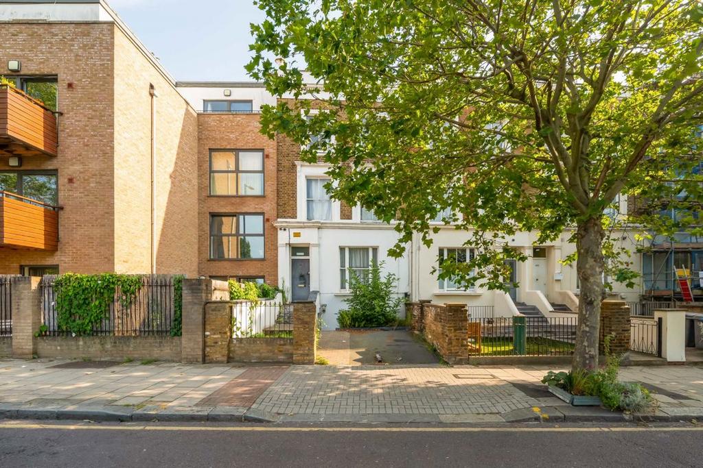 Harrow Road, London NW10 3 bed flat - £550,000