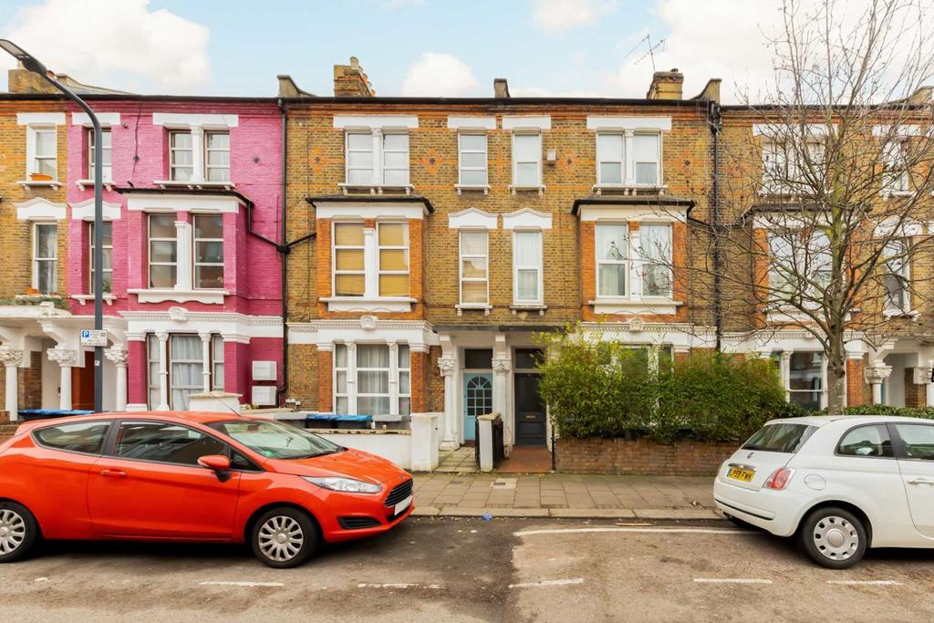 Glengall Road, London NW6 6 bed house - £1,200,000