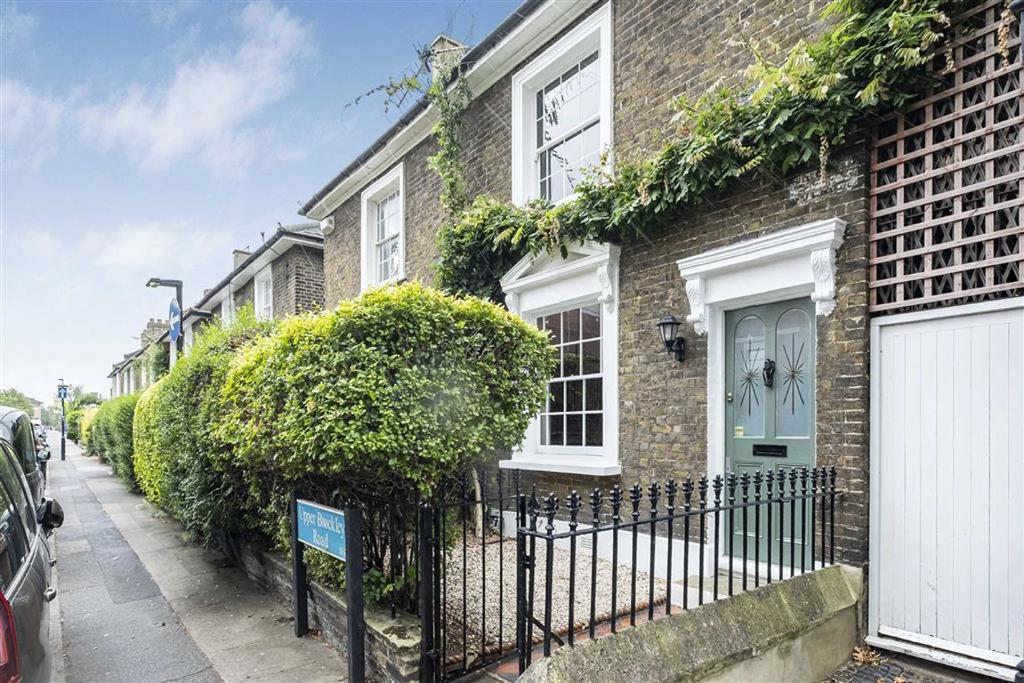 Upper Brockley Road, London SE4 2 bed house - £800,000