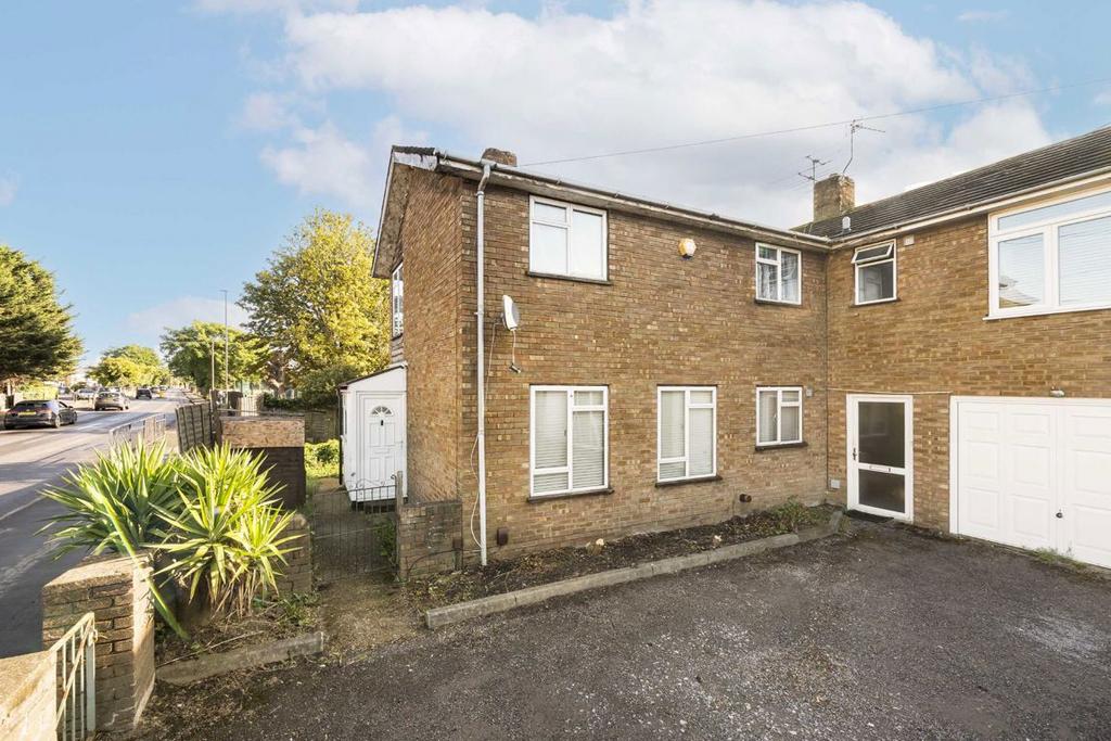 Clockhouse Lane, Ashford TW15 2 bed semi-detached house - £425,000
