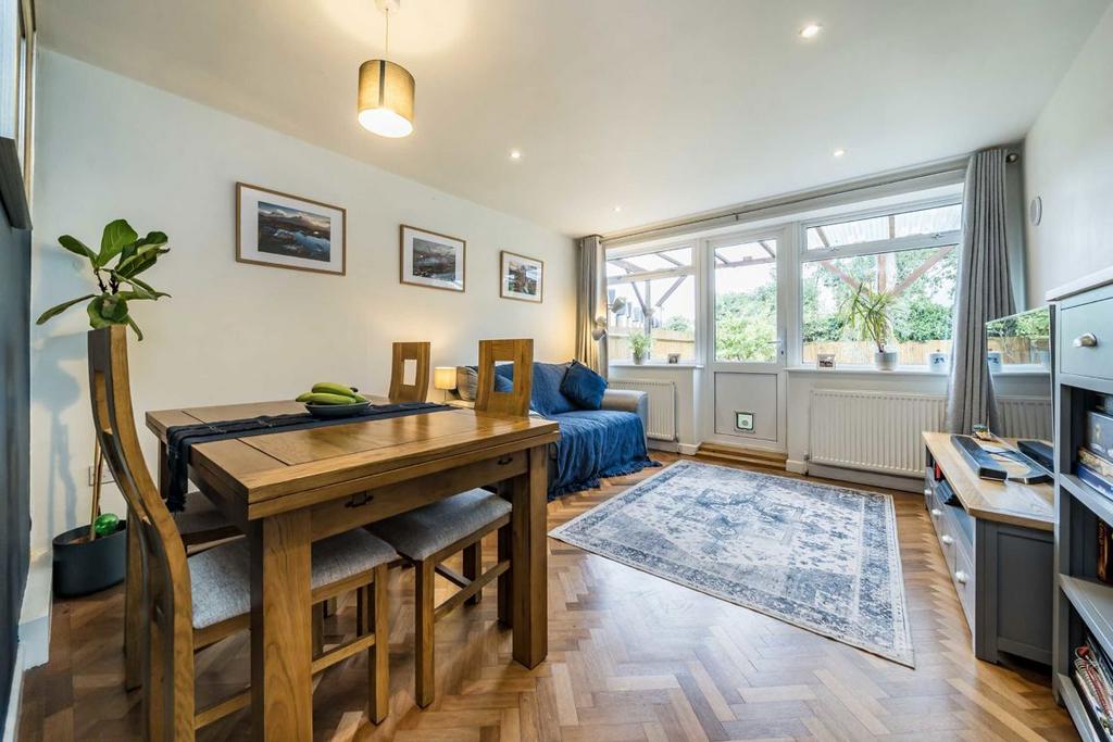 Thrale Road, London SW16 2 bed maisonette - £475,000