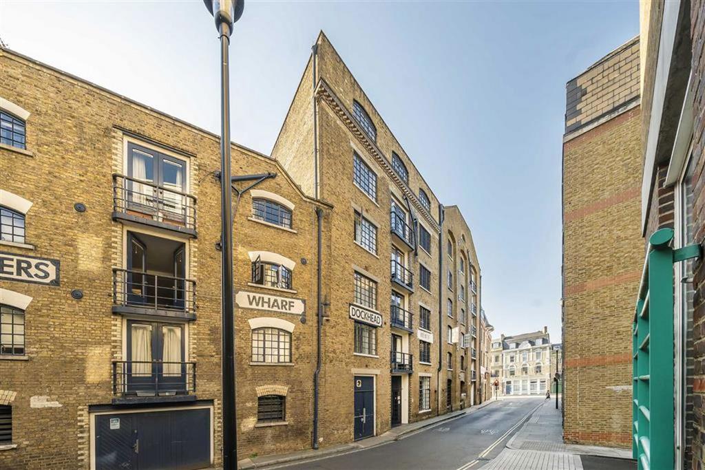 Shad Thames, London SE1 2 bed flat - £2,401 pcm (£554 pw)