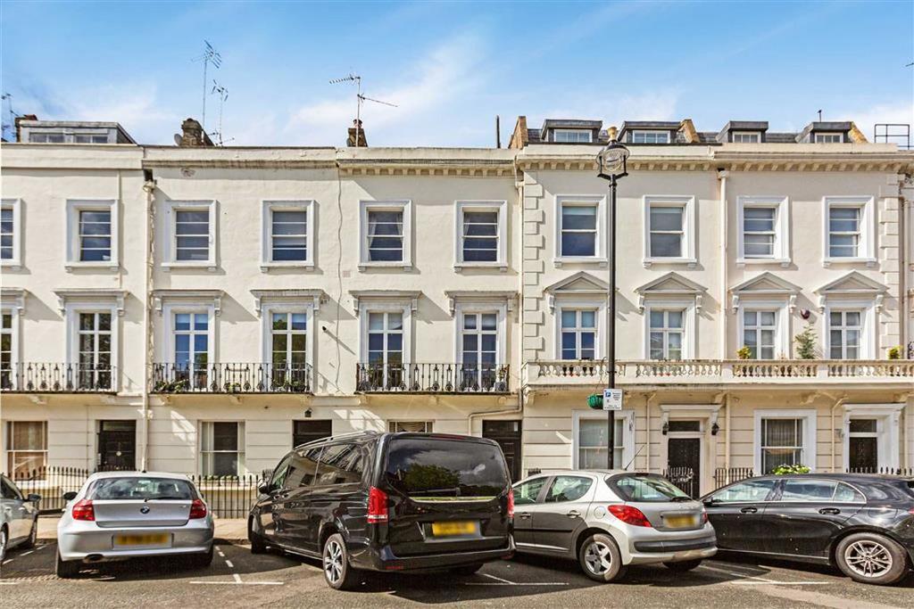 Tachbrook Street, London SW1V 1 bed flat - £495,000
