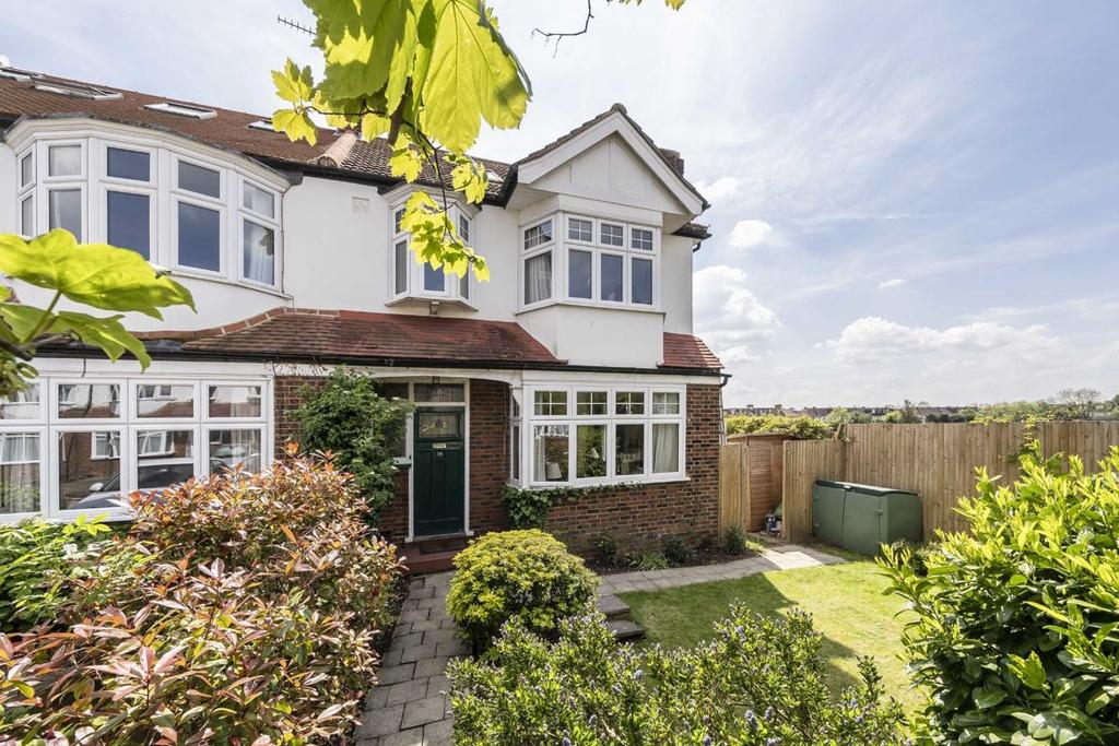 Orchard Close, London SW20 4 bed house - £1,050,000