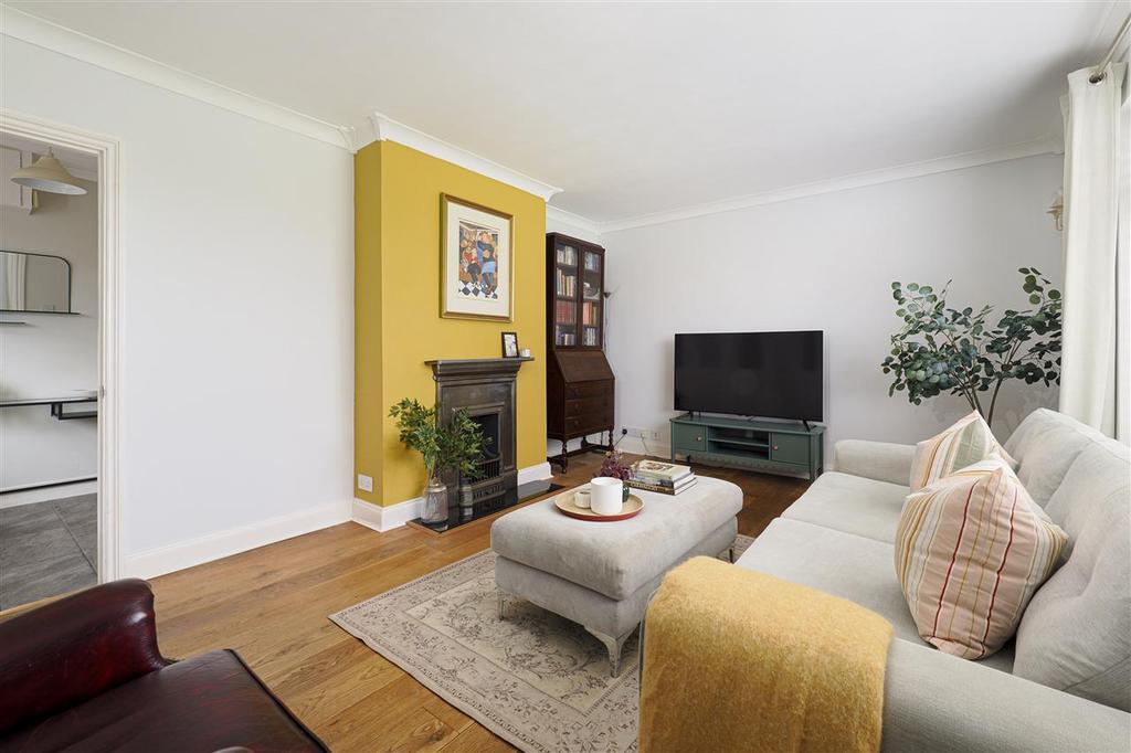 Clover Rise, Whitstable 3 bed semi-detached house - £425,000